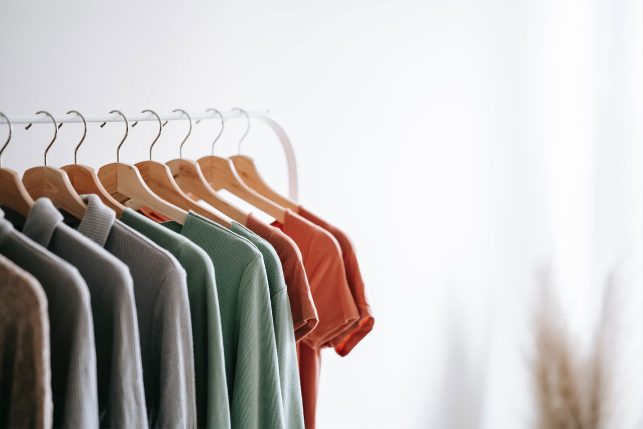 How to Remove Clutter - Curves Welcome